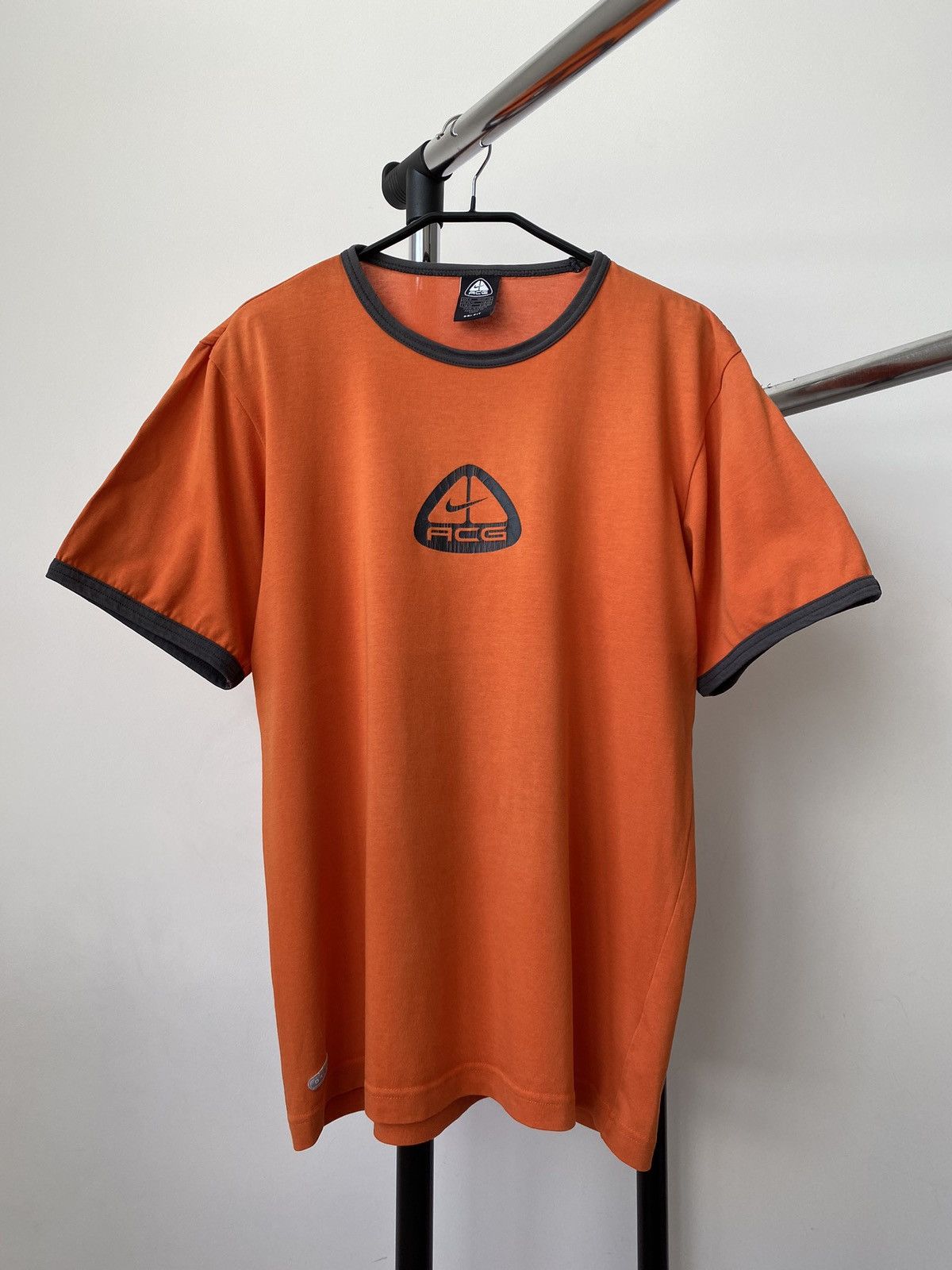 Nike Vintage Nike ACG Big Logo Orange Retro Streetwear T-Shirt | Grailed