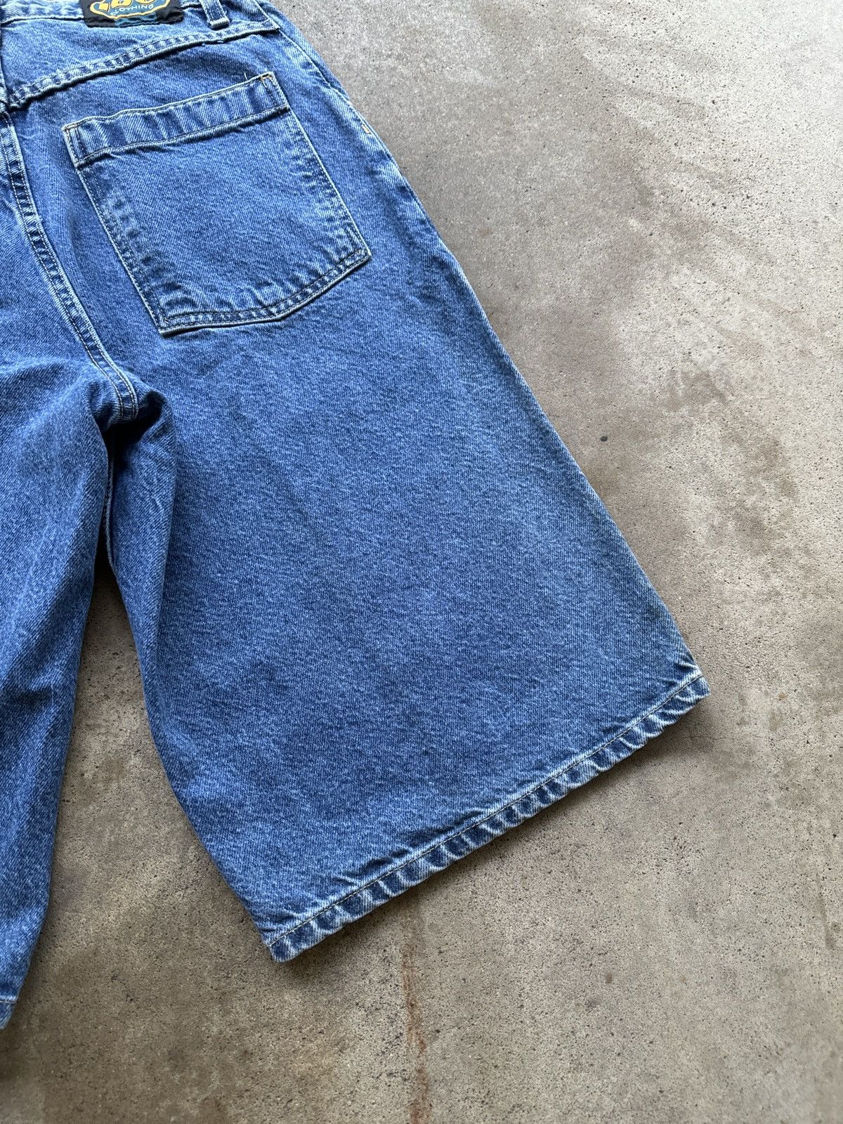 Vintage VINTAGE BAGGY DENIM SKATER JEAN SHORTS JORTS 29 | Grailed