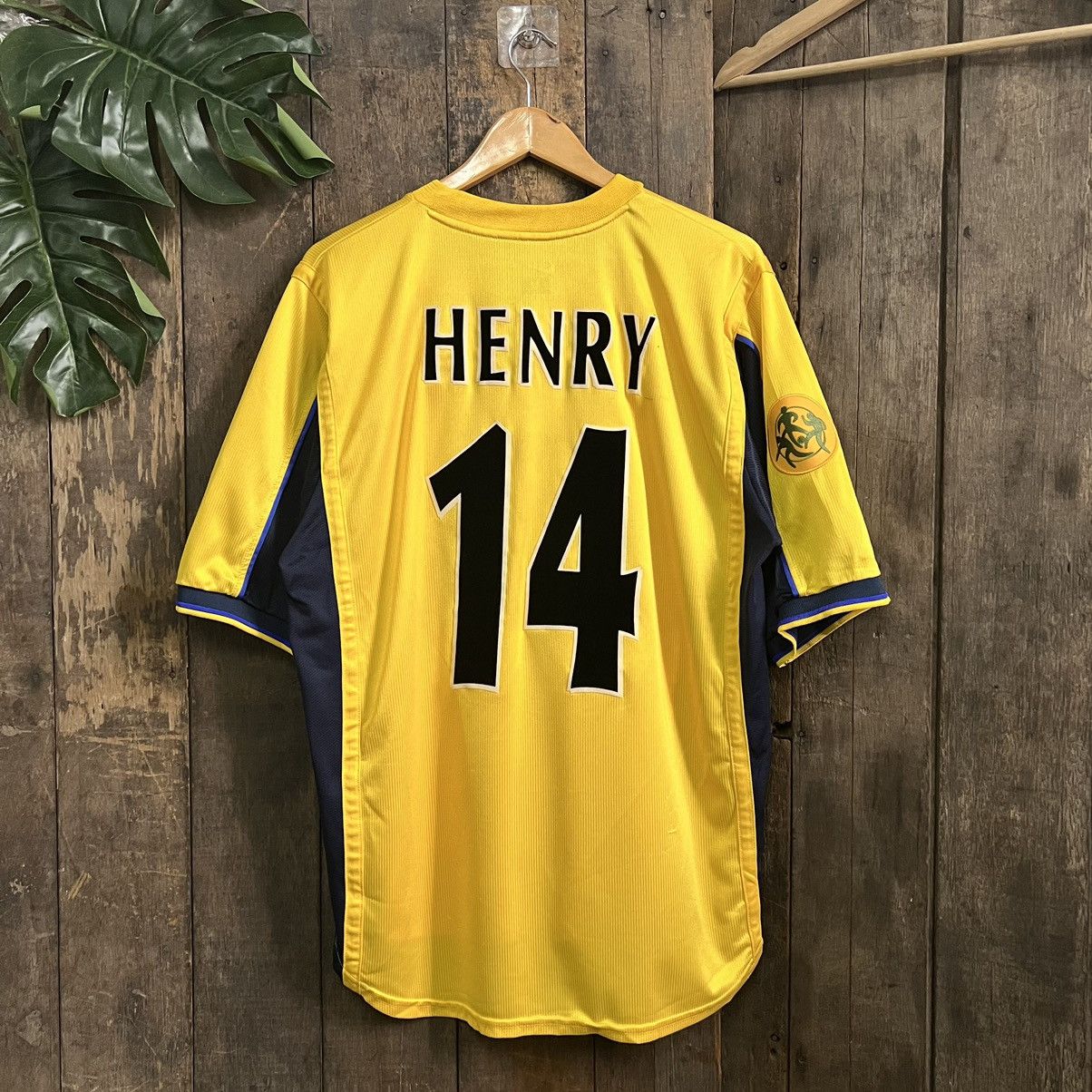Nike × Vintage Vintage Arsenal 2000-01 Away Nike Jersey Henry | Grailed