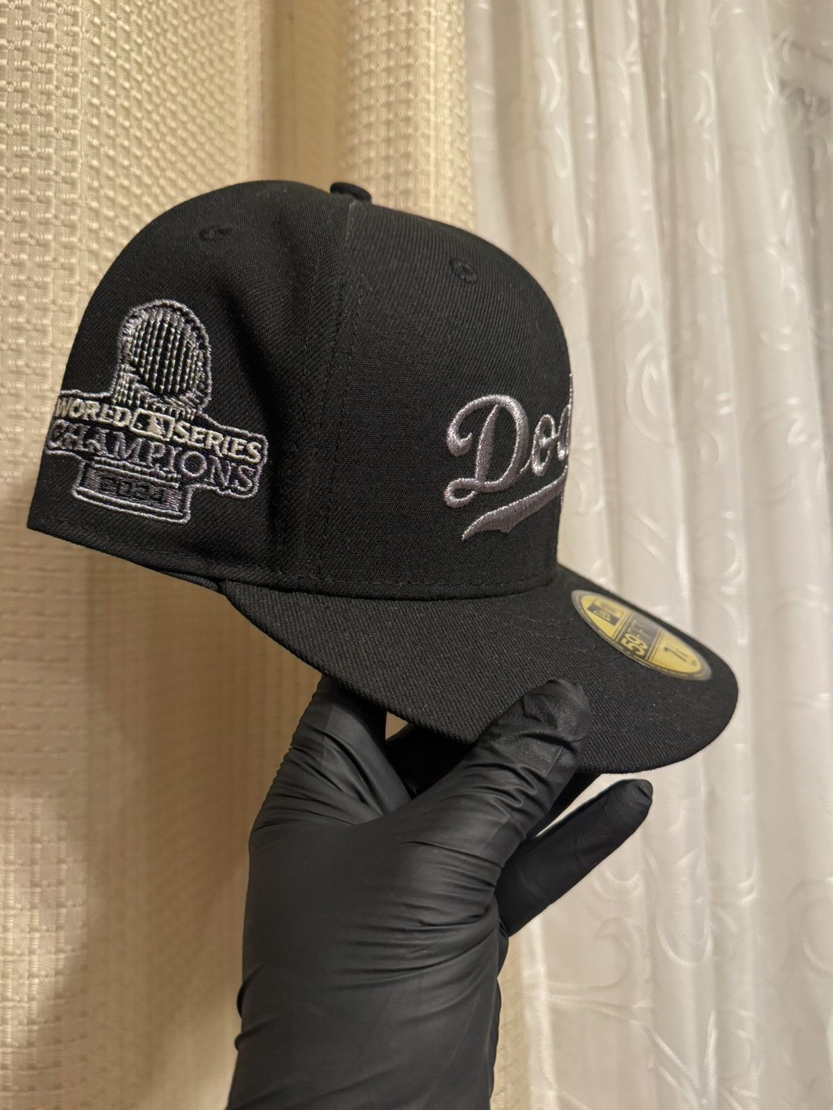 New Era New Era Metallic LA Dodgers WS 2024 Champions Fitted 71/8 | Grailed