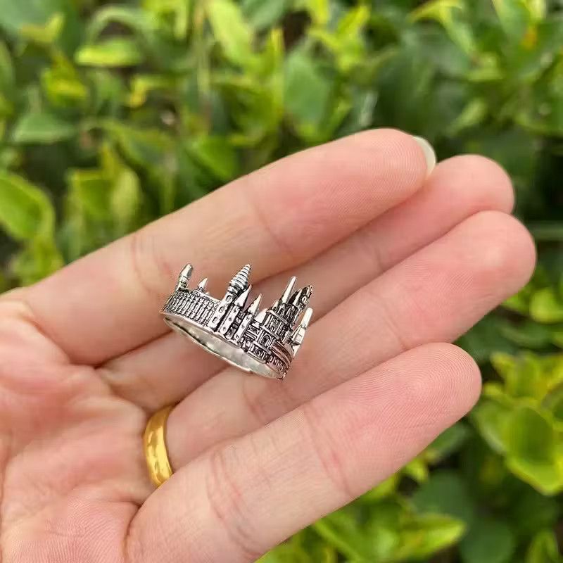 Skulls Old Castle Ring | Grailed