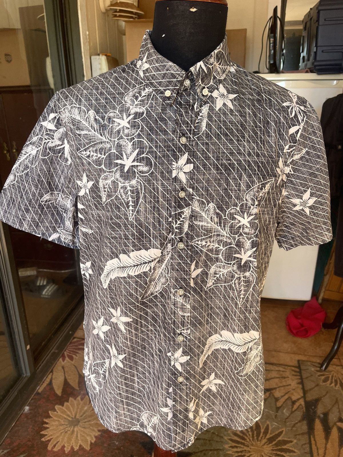 Reyn Spooner Reyn Spooner Tailored Fit Gray Men's Medium Full Button ...