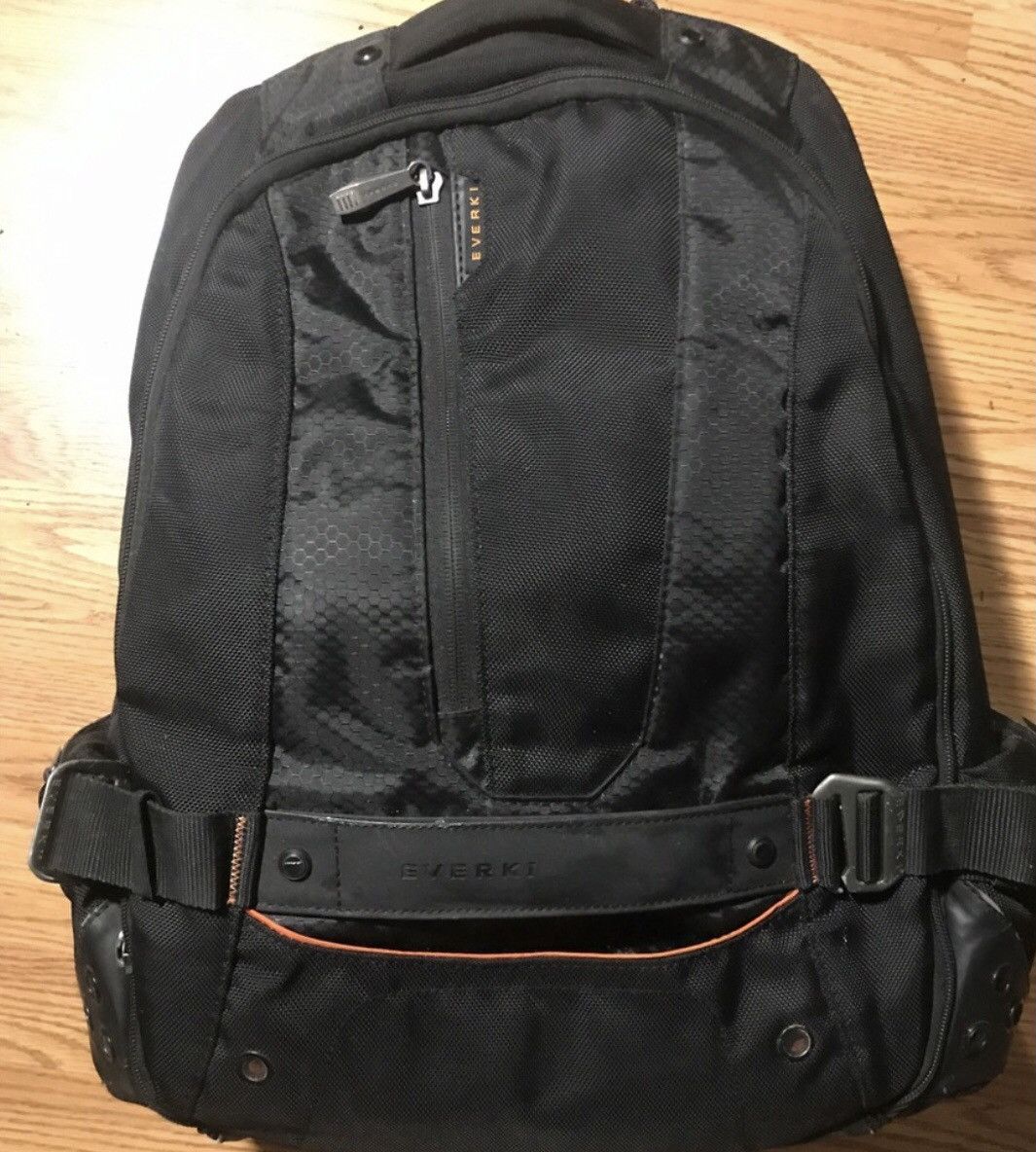 Apple Beacon from Everki Laptop/Console Backpack/ Book Bag | Grailed