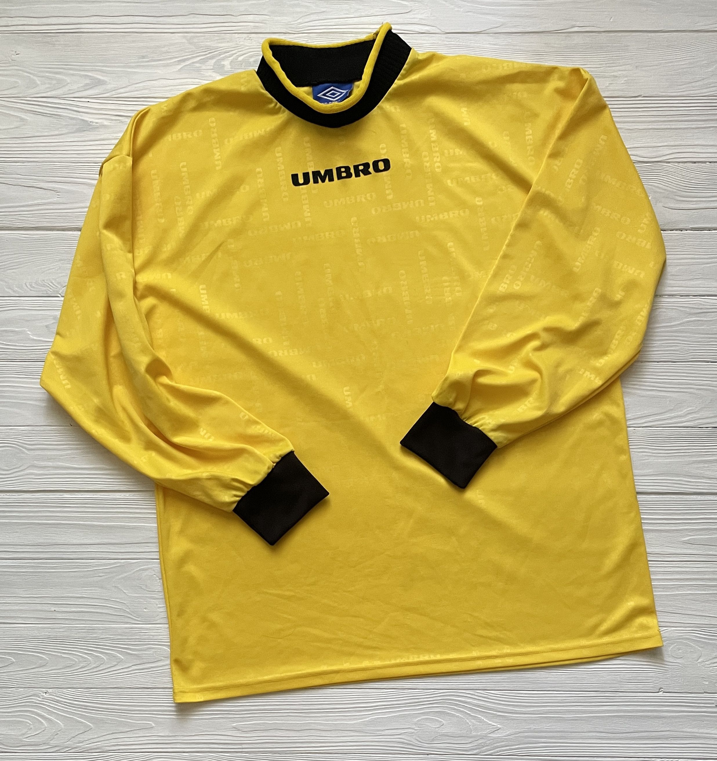 Umbro VINTAGE UMBRO FOOTBALL SHIRT 90S SOCCER JERSEY | Grailed