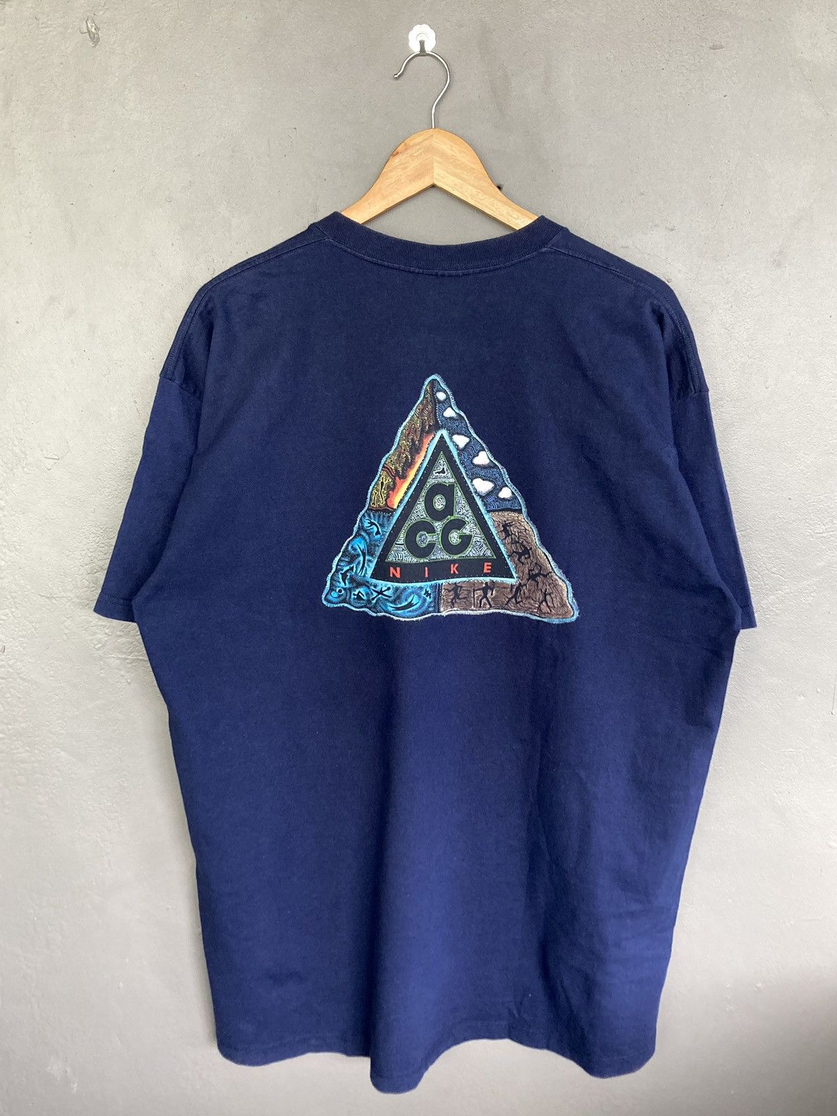 Nike ACG × Vintage Vintage 90’s Nike ACG Triangle Tribe Pocket Tee ...
