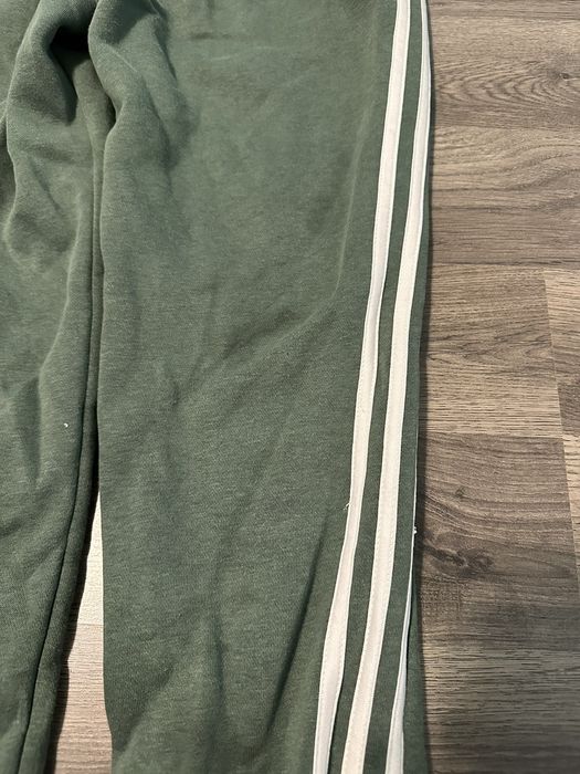 Adidas green Adidas sweatpants | Grailed