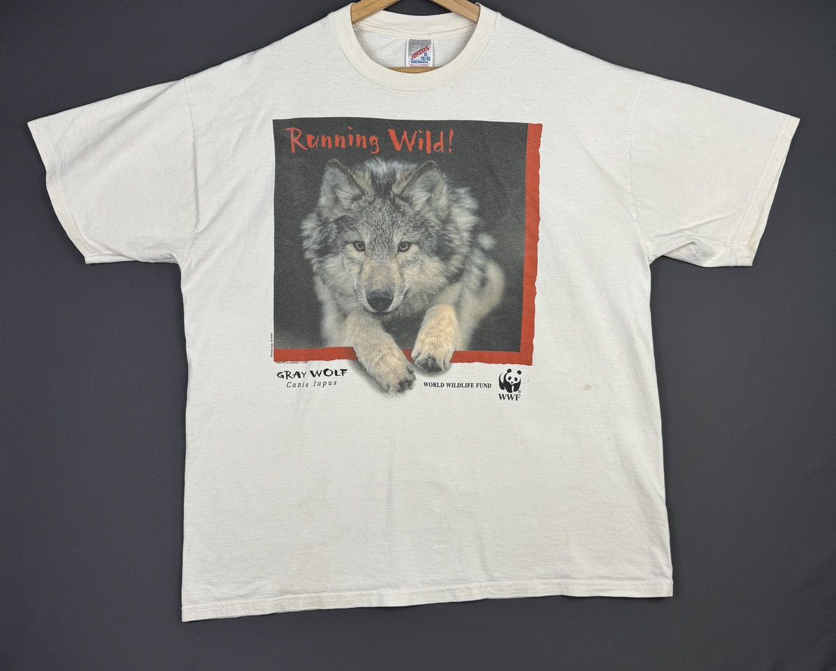 Animal Tee × Art × Vintage Vintage 90s Running Wild Gray Wolf Art WWF ...