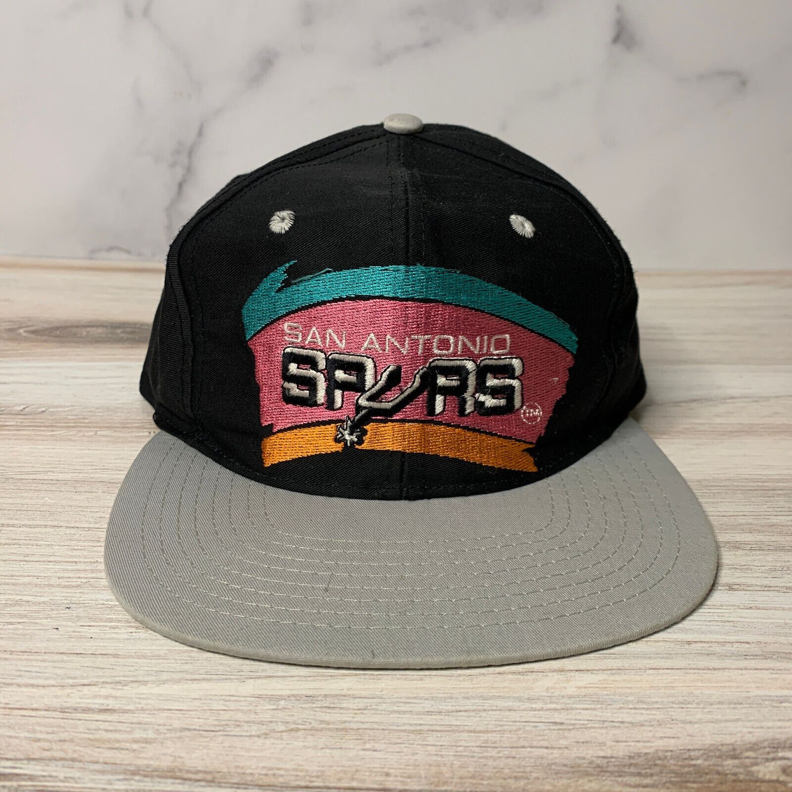 Twins Vintage 90s Front Row San Antonio Spurs Logo Snapback Hat NBA ...