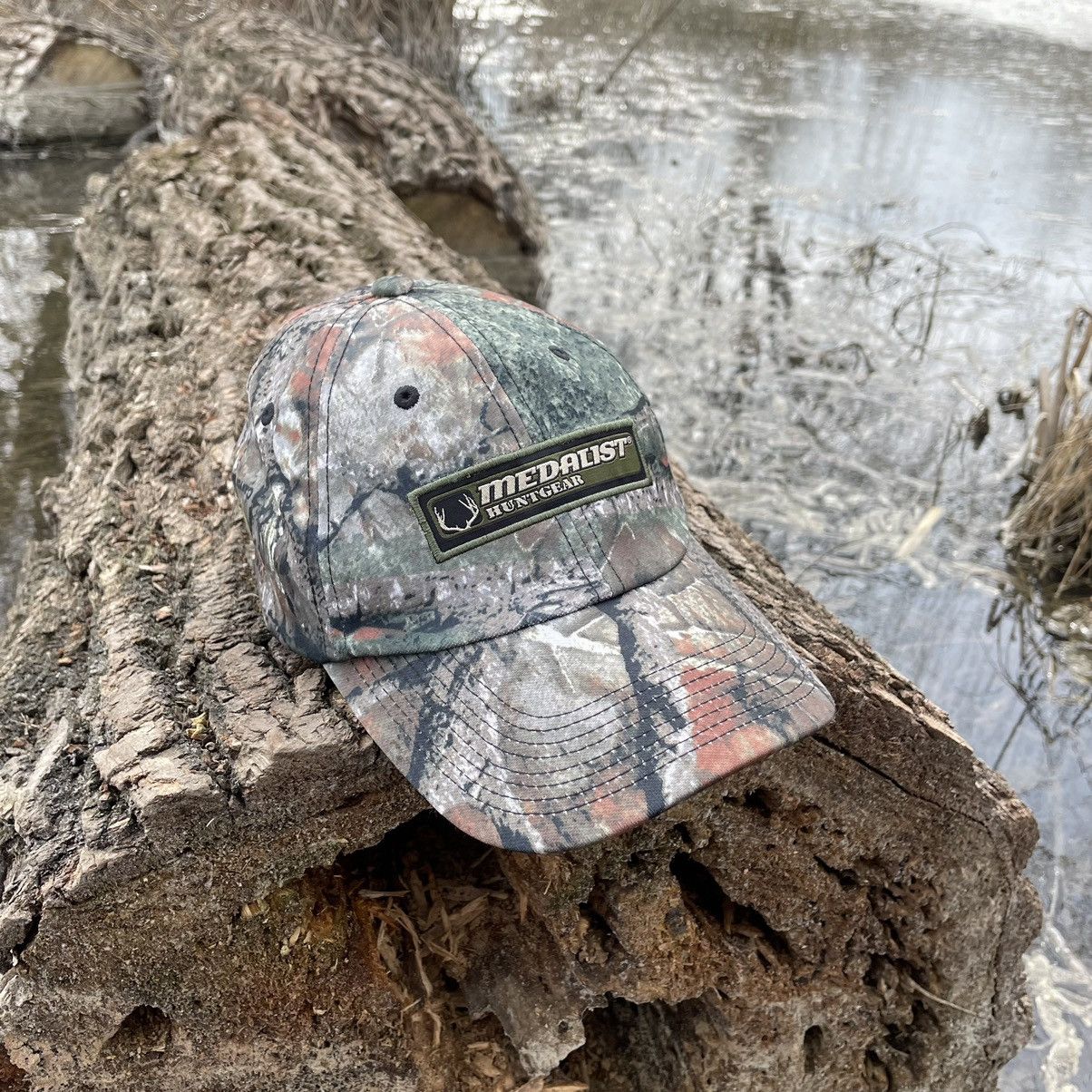 Realtree × Streetwear × Vintage Vintage Real Tree Cap Hat Medalist ...