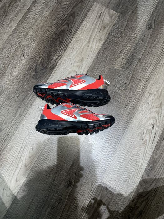 Louis Vuitton LOUIS VUITTON RUNNER TACTIC- RED | Grailed
