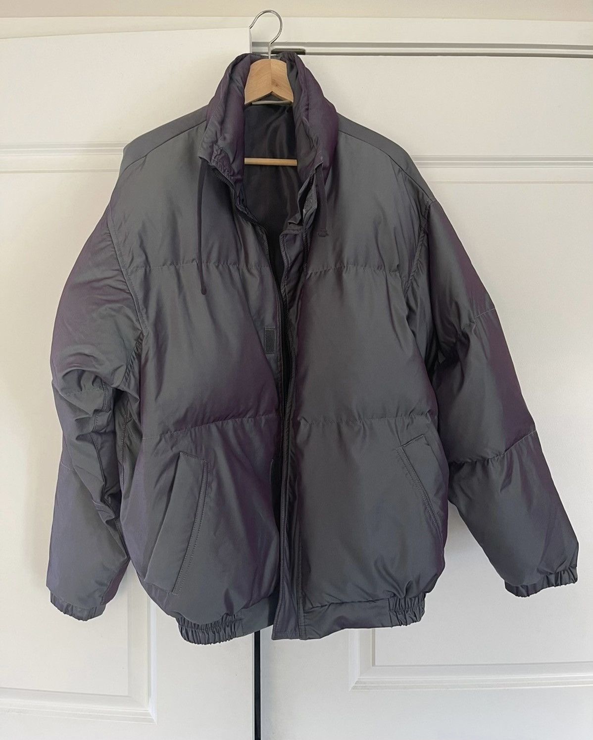 Essentials Fear of God Essentials SS20 Puffer Jacket Iridescent FOG ...