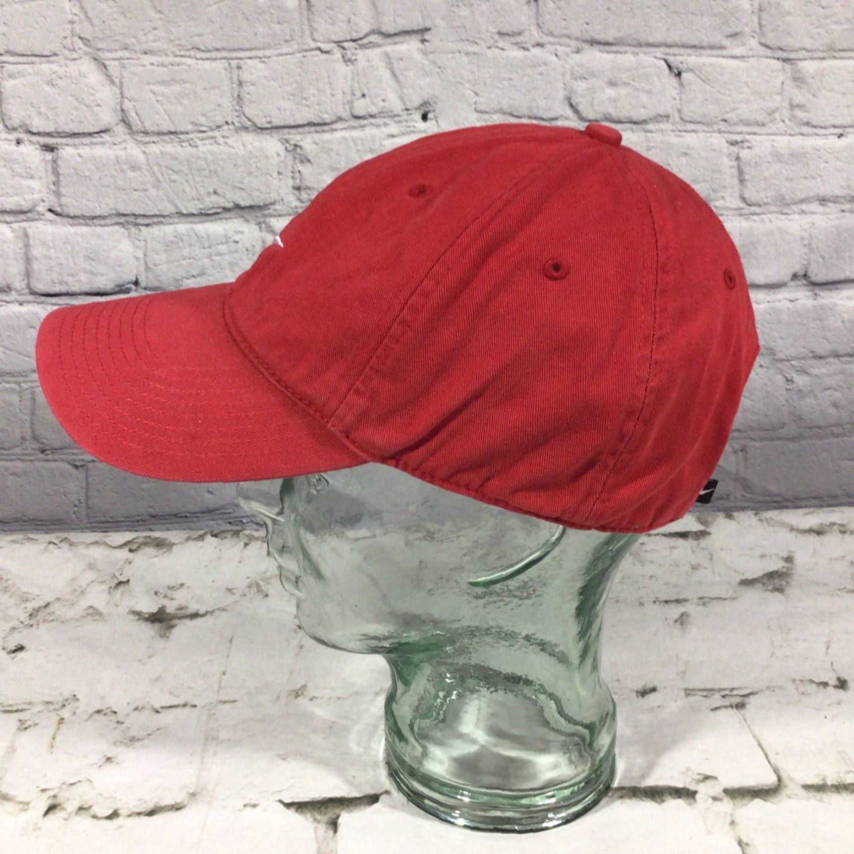 Bally Stylish Red and White Golf Ball Cap with Iconic Swoosh Emblem ...
