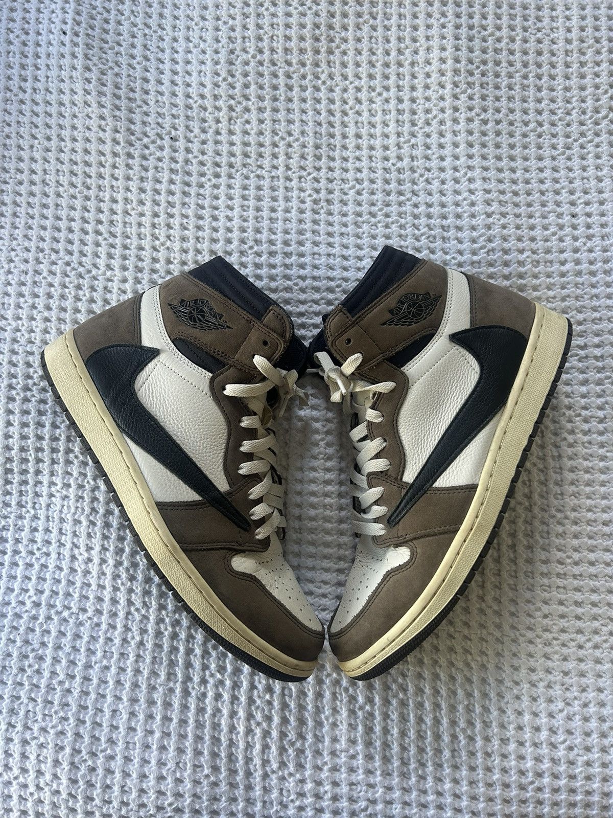 Nike × Travis Scott Travis Scott Jordan 1 high ‘mocha’ | Grailed