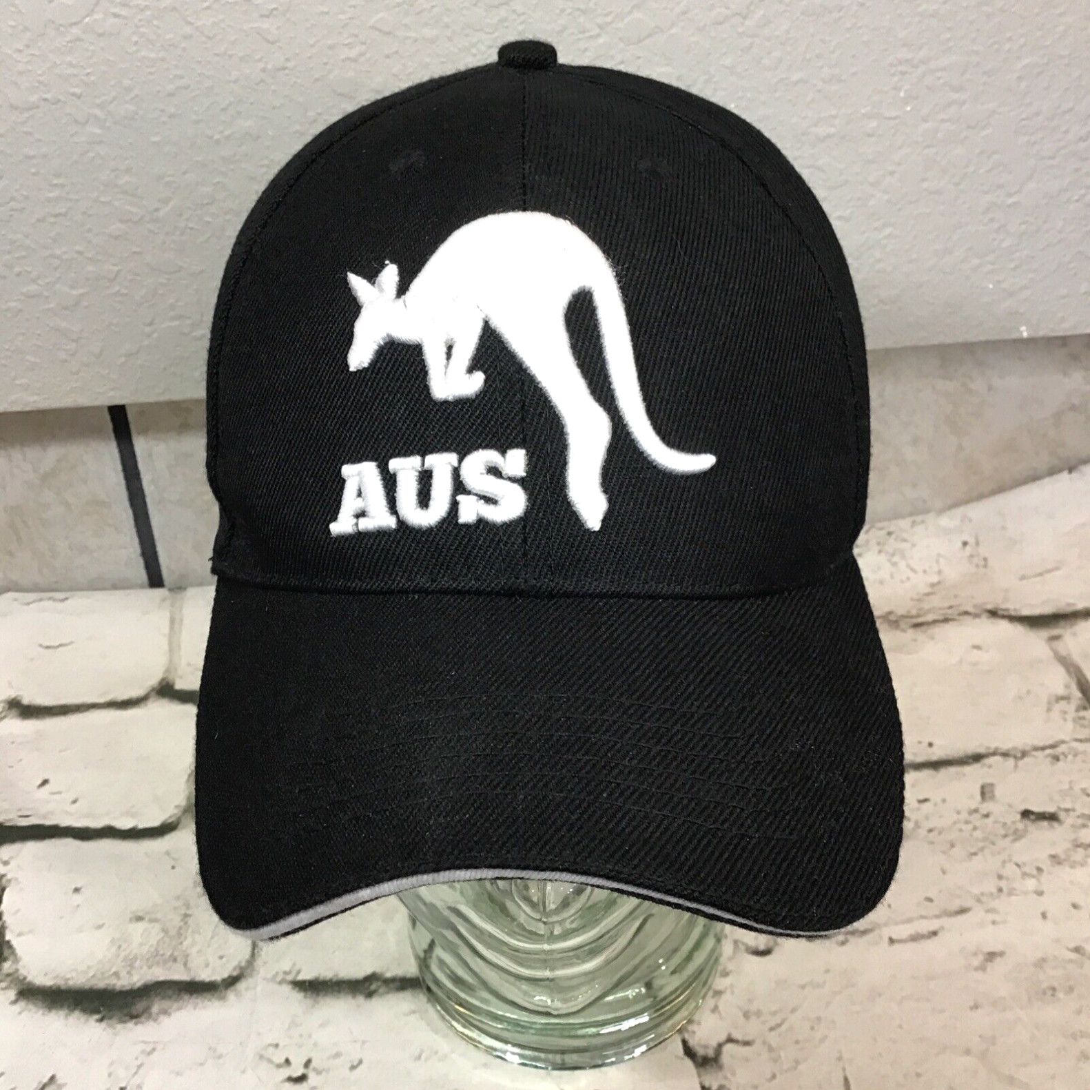 Kangaroos AUS Kangaroo Australia Hat Mens OSFA Adjustable Black White ...