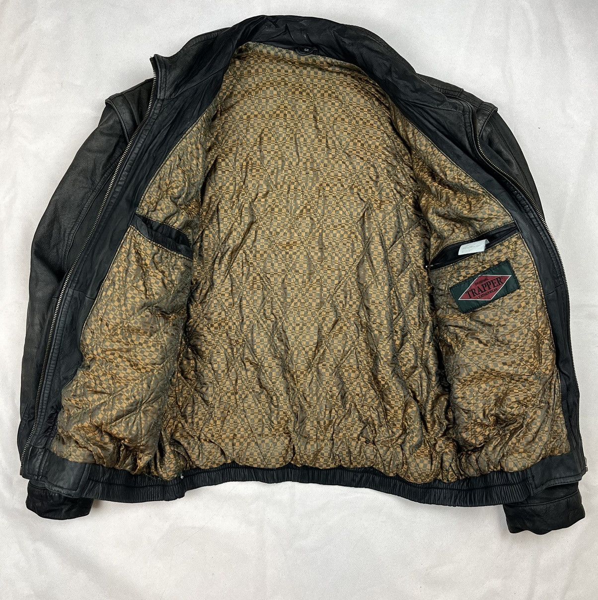 Leather Jacket × Vintage Vintage Trapper leather bomber from the 00's ...