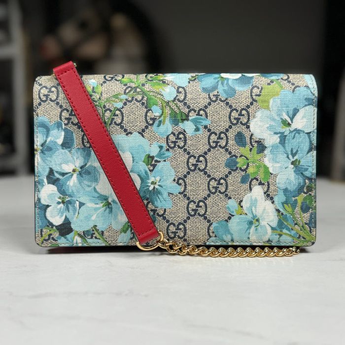 Gucci Gucci GG Supreme Monogram Blooms Wallet on Chain | Grailed