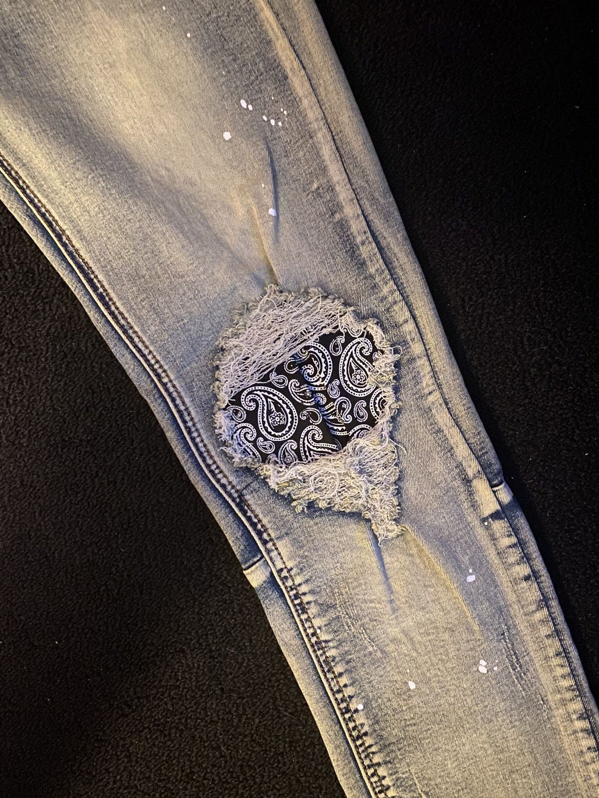 Streetwear KDNK distressed bandana pattern with paint splatter jeans ...
