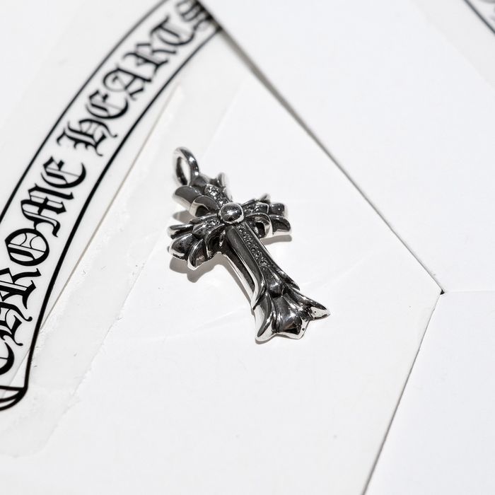 Chrome Hearts CHROME HEARTS DOUBLE CROSS PAVE DIAMOND PENDANT | Grailed