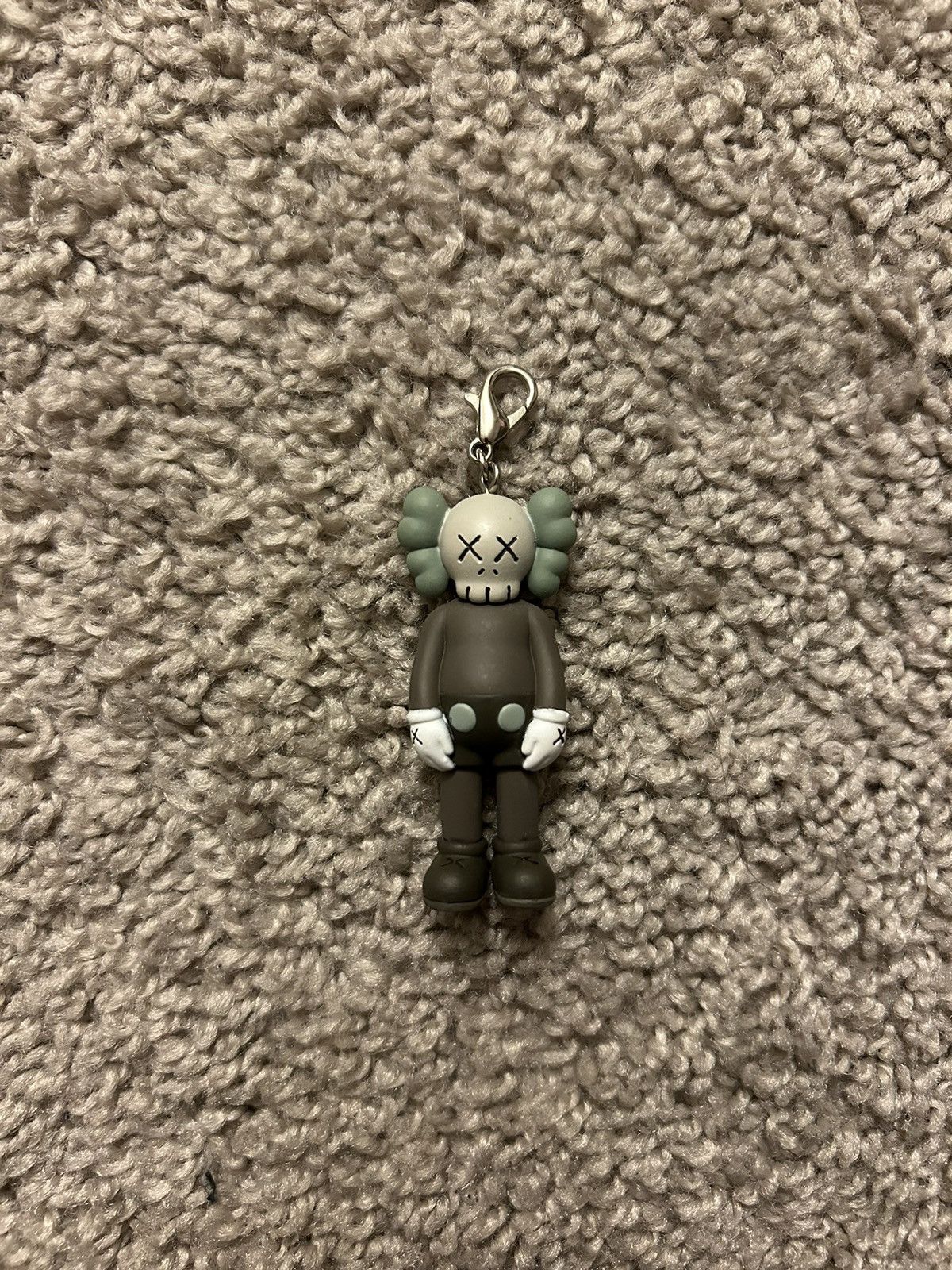 Kaws × Medicom Toy KAWS Tokyo First Companion Keychain (2021) | Grailed