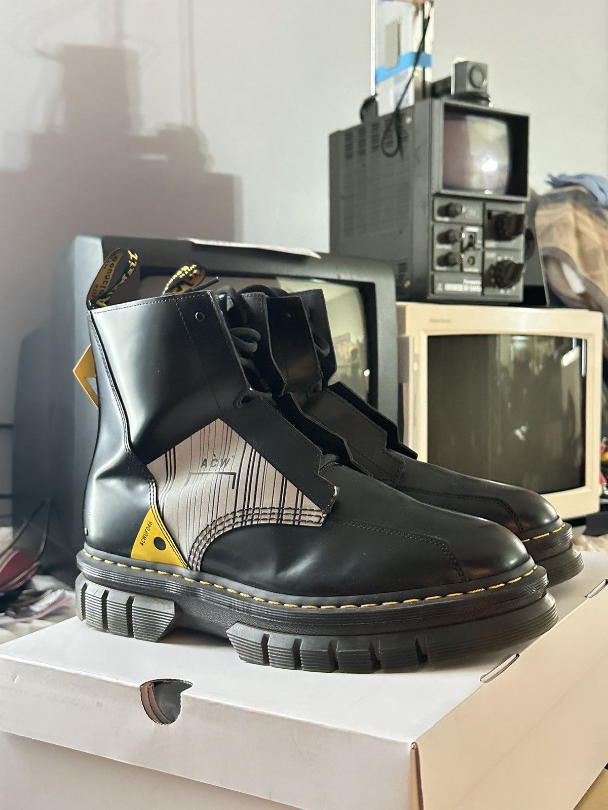 A-COLD-WALL* × Dr. Martens Dr. Martens x A-COLD-WALL Rikard 8i ACW ...