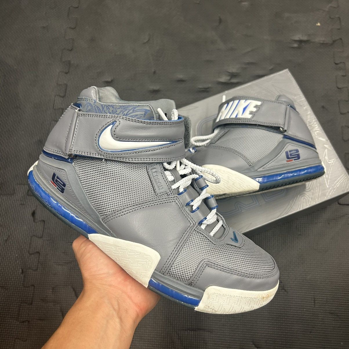 Nike Nike Zoom Lebron 2 “Cool Grey” | Grailed