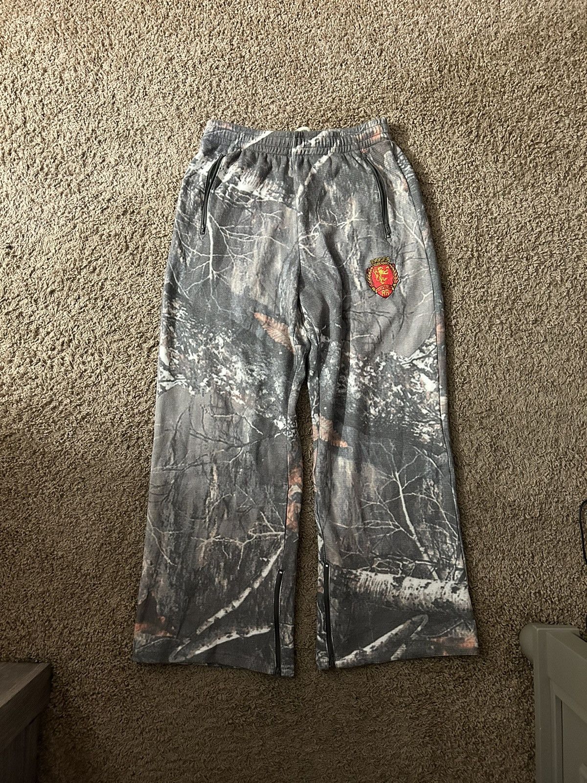 Streetwear The Gv Gallery Raspberry Soccer Club Camo Thermal sweats ...