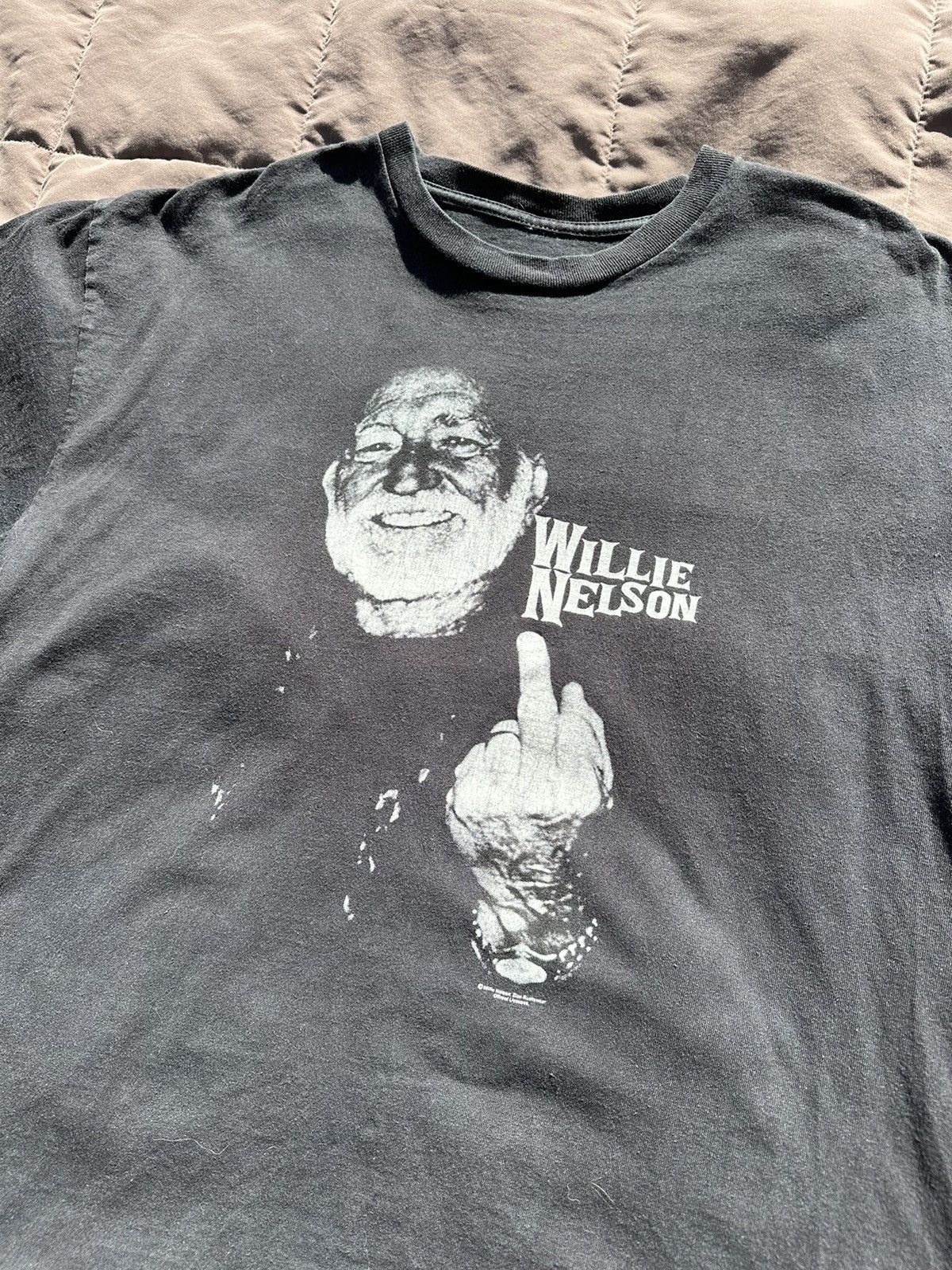 Band Tees × Tour Tee × Vintage Vintage Willie Nelson Middle Finger Tee ...