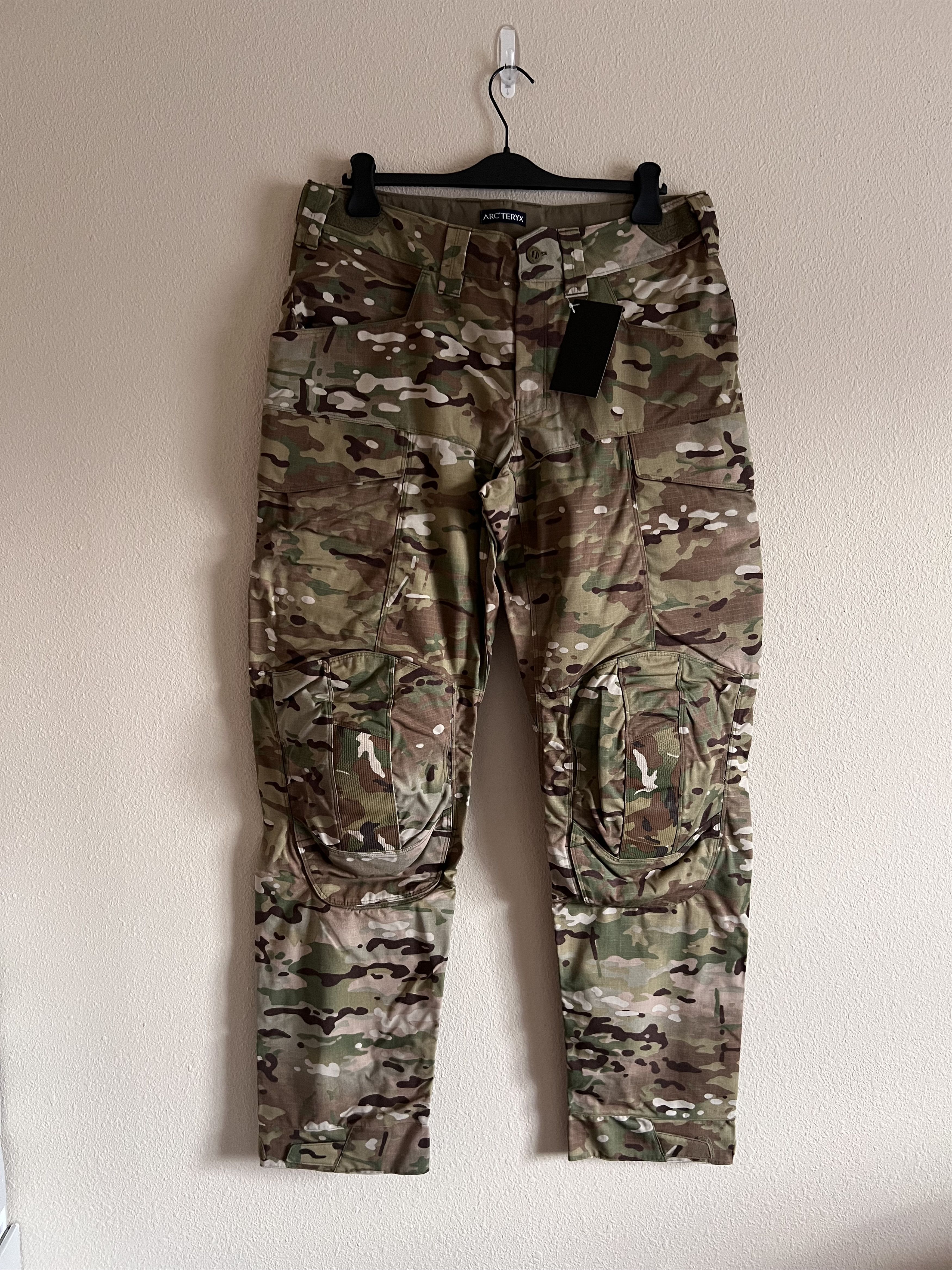 Arc'Teryx Arc'Teryx Leaf Assault Pants AR in Multicam | Grailed