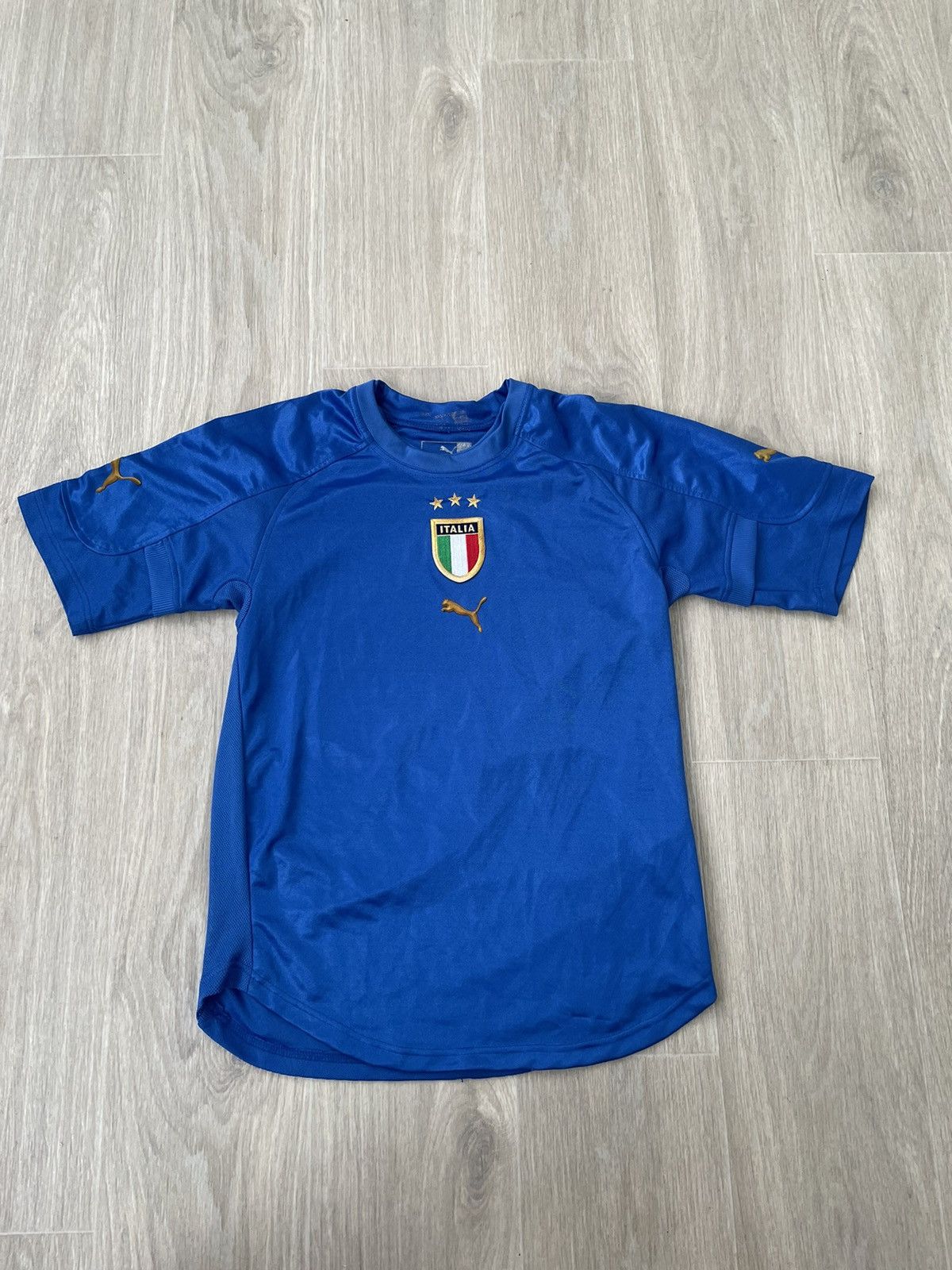 Puma × Soccer Jersey Puma Italy soccer jersey 90s | Grailed