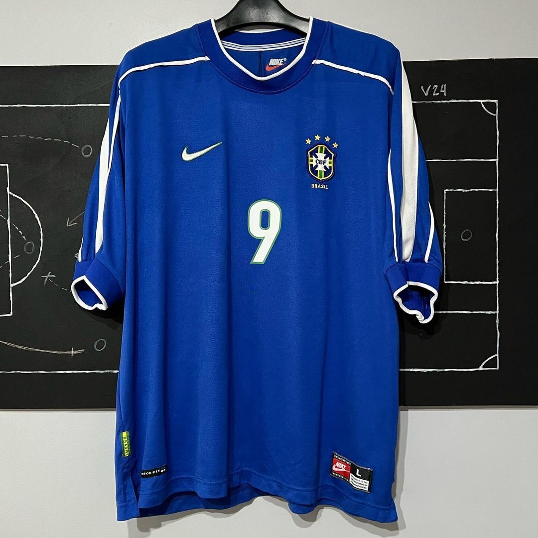 Soccer Jersey × Very Rare × Vintage Brazil 1998 Ronaldo #9 | Grailed