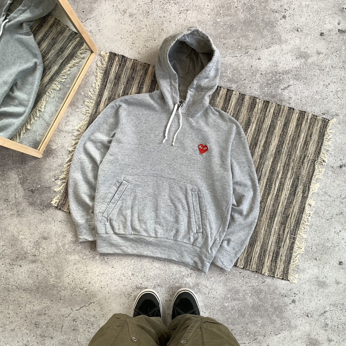 Vintage Vintage Comme Des Garcons Play CDG Logo Grey Hoodie Sweat M ...