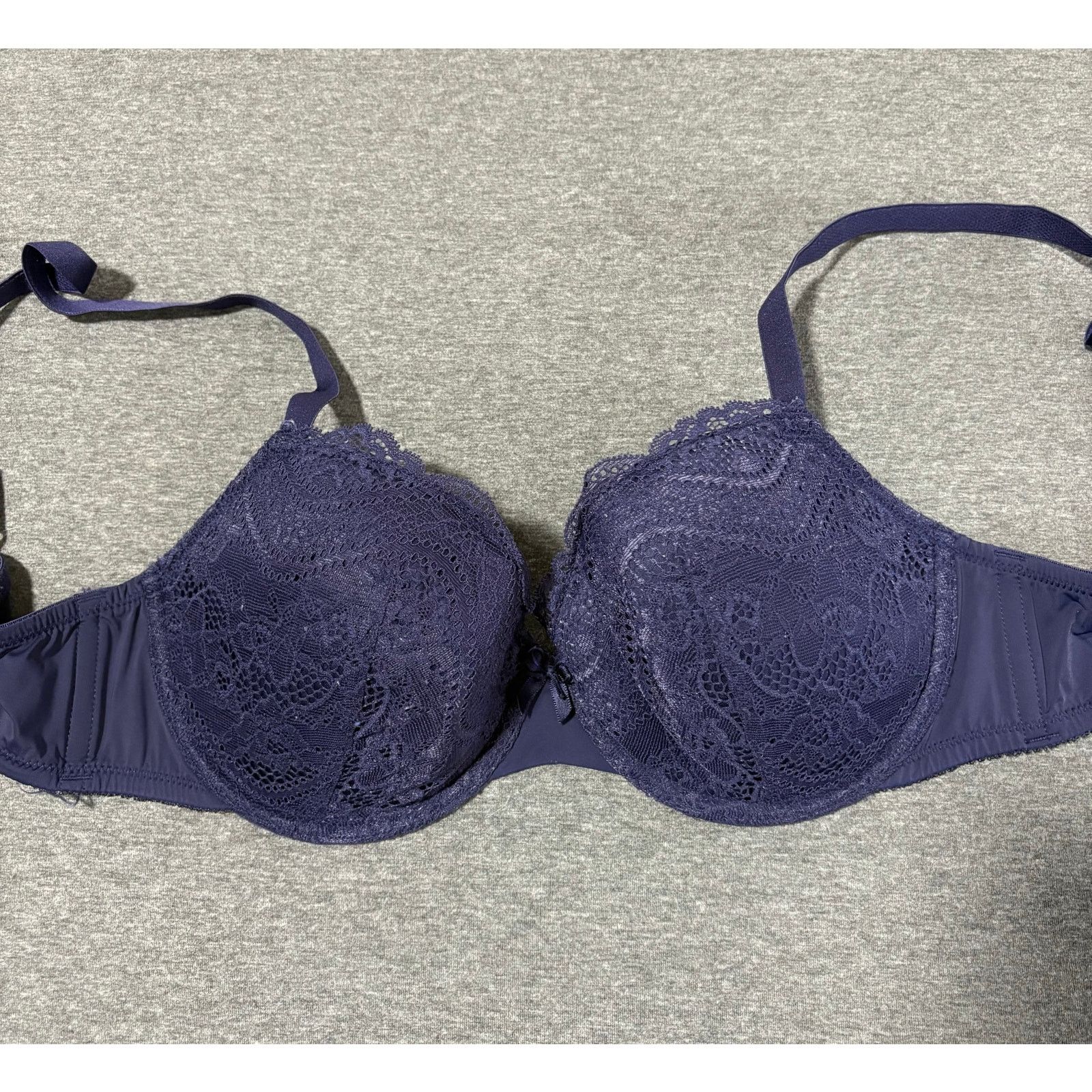 Other Parisian Intimates | Navy Blue Lace Underwire Bra | 38B | Grailed