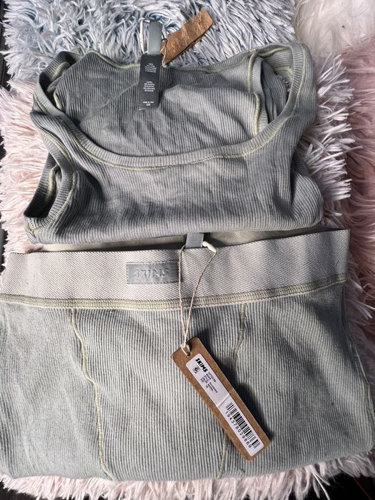 Kim Kardashian Skims cotton rib boxers set in the color mineral ᰔ | Grailed