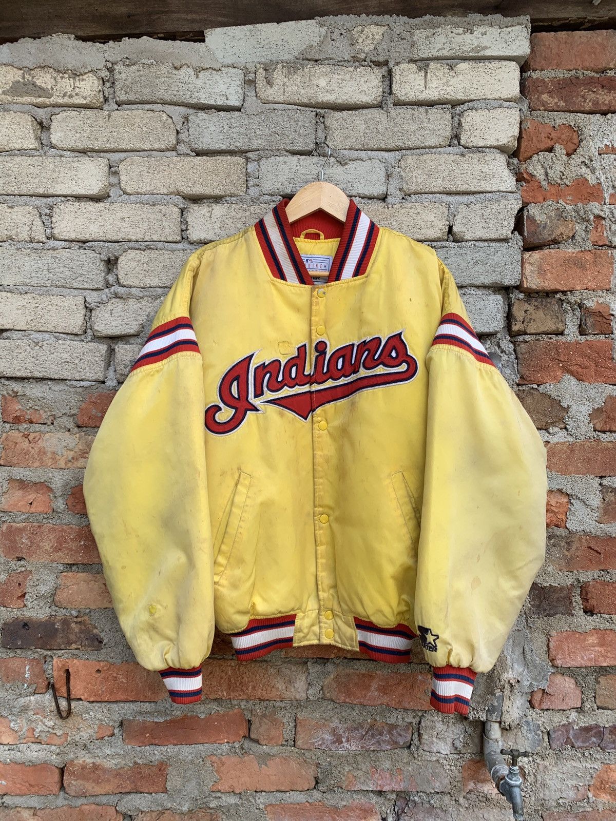 Starter RARE🔥🔥Vtg Starter MLB Indians Big Logo Bomber Jacket | Grailed
