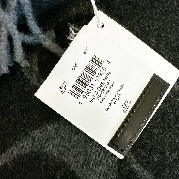 Coach Coach CB684 Signature Oversized Muffler IN Black | Grailed