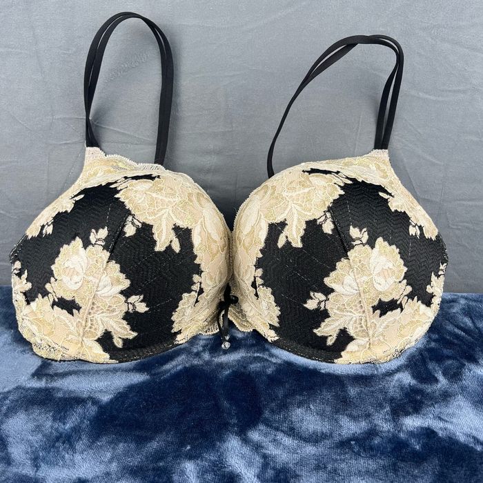 Victoria's Secret Victorias Secret Very Sexy Plunge Push UP Bra 36D ...