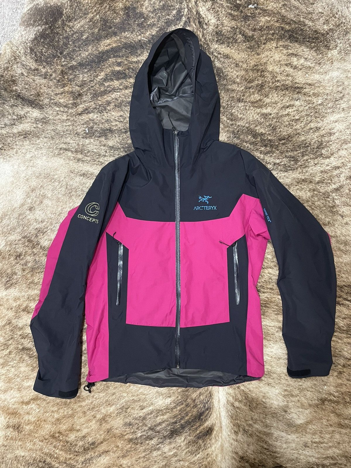 Arc'teryx × CNCPTS Arcteryx x Concepts 2018 Pink Beta SL Shell New With ...