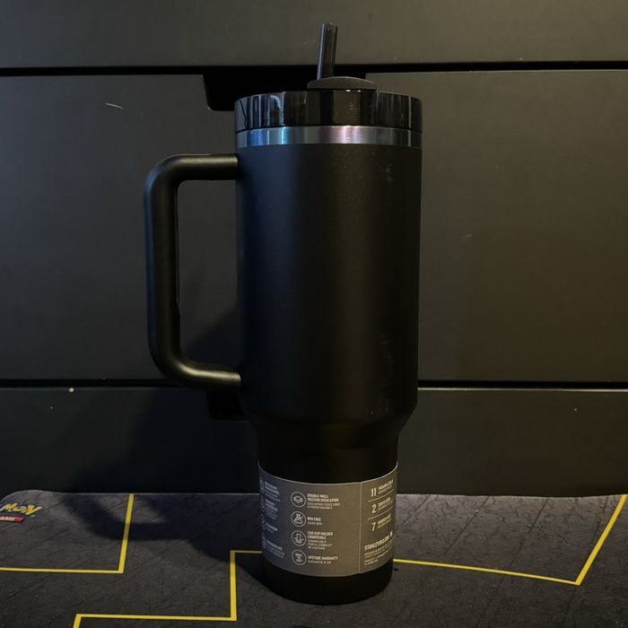 Stanley & Sons THE BLACK CHROMA QUENCHER FLOWSTATE TUMBLER 40 OZ CHROME ...