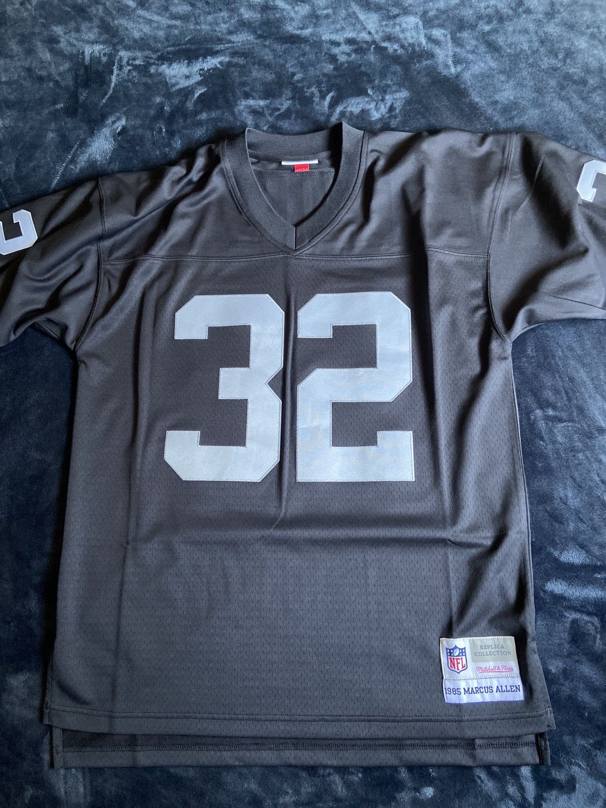 Mitchell & Ness × Oakland Raiders × Vintage Raiders 1985 Marcus Allen ...