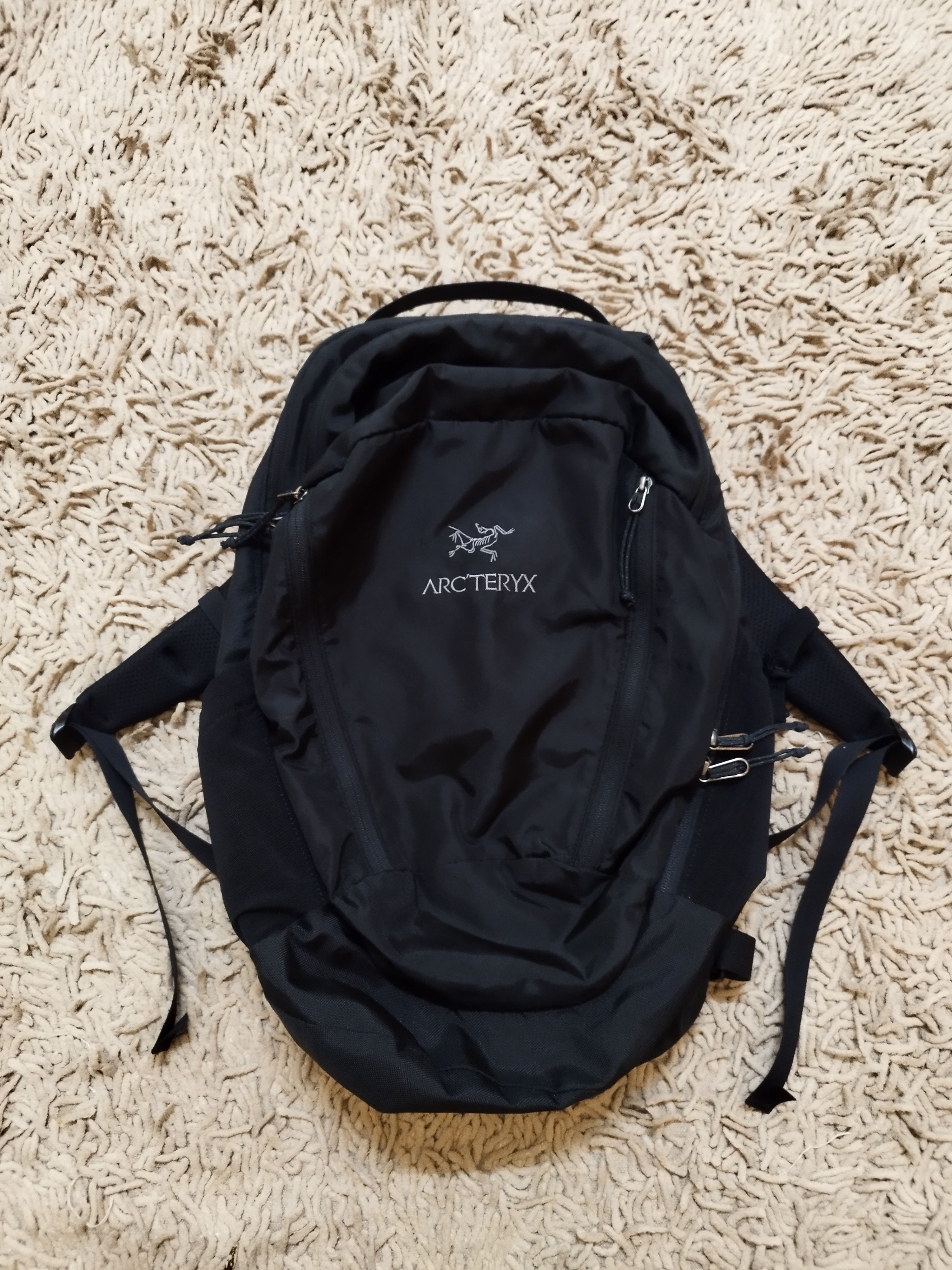 Arc'Teryx Arc'teryx mantis backpack 32L | Grailed
