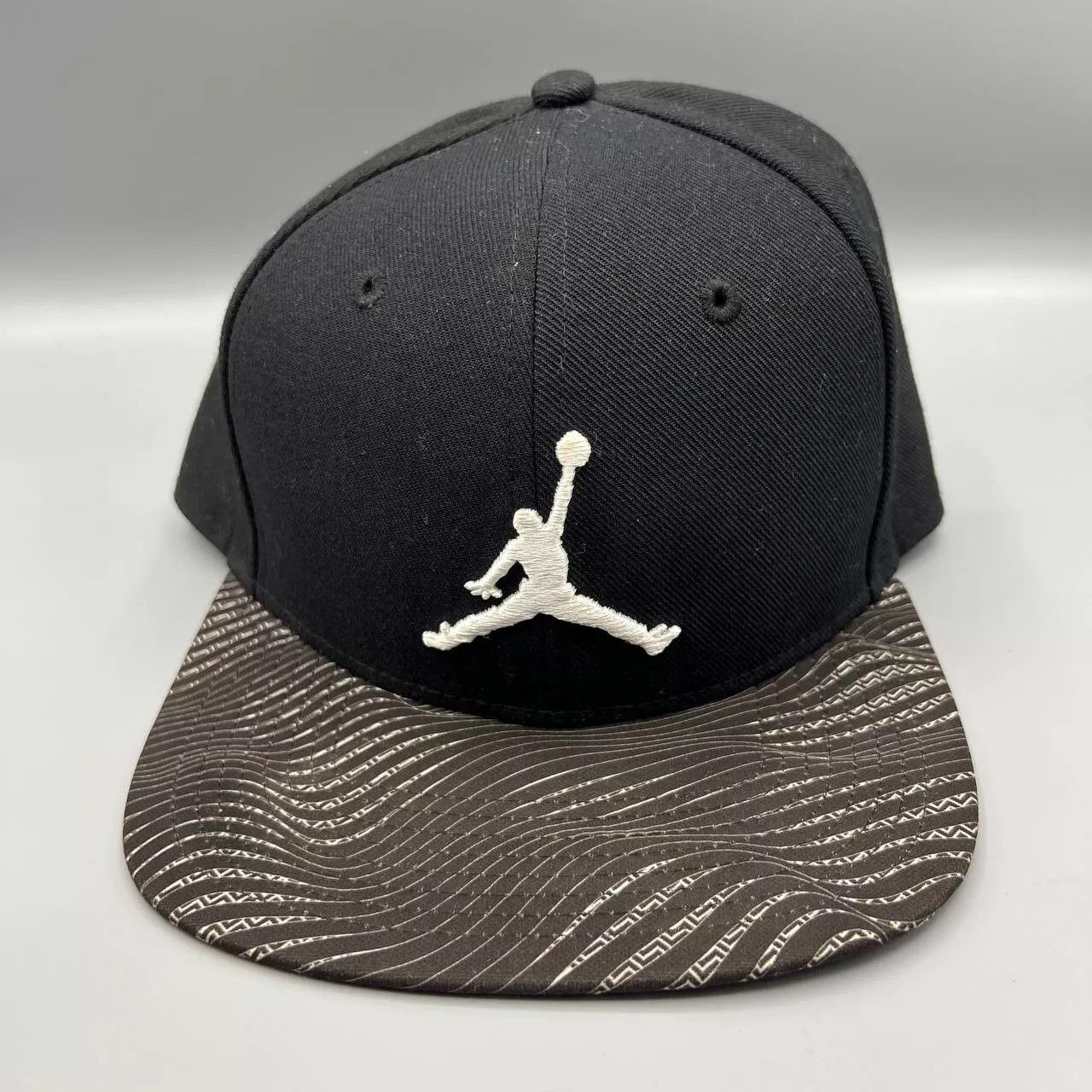 Jordan Brand Air Jordan Hat Men Retro Embroidered Logo Snap Back Cap ...