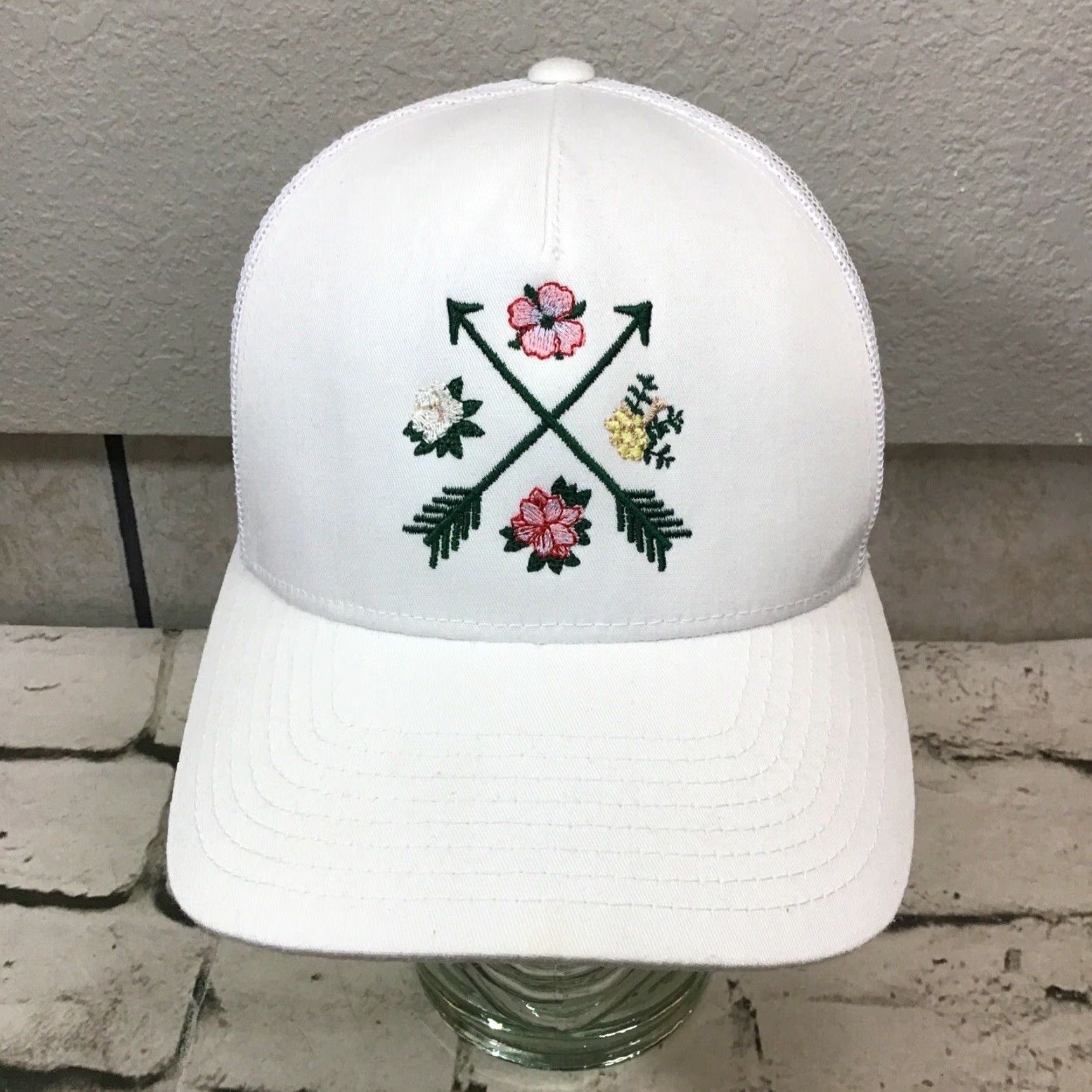 Vintage White Floral Embroidered Adjustable Ball Cap for Women with ...