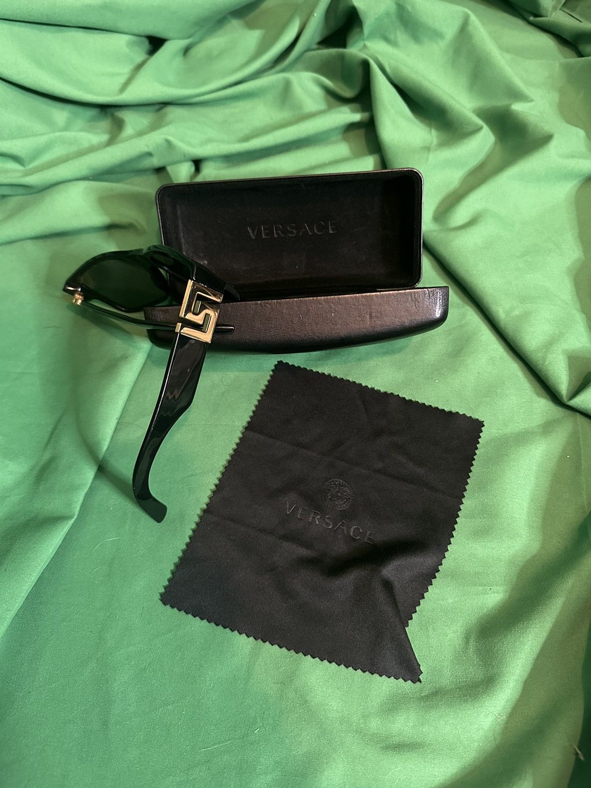 Versace Greca gold metal hinge black wayfarer polarized sunglasses ...
