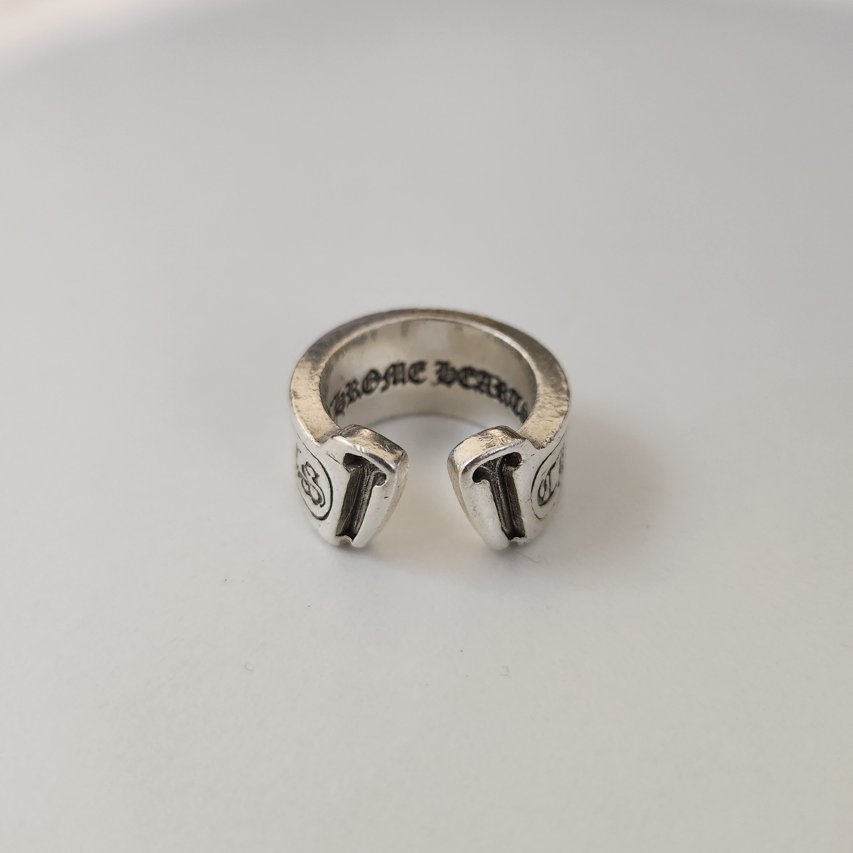 Chrome Hearts CHROME HEARTS SCROLL LABEL RING | Grailed
