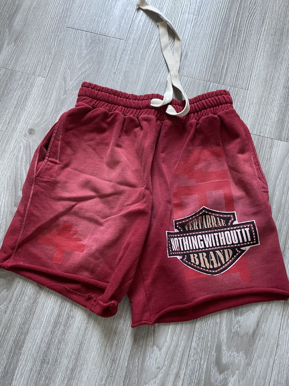 Vertabrae Vertabrae emblem Shorts | Grailed
