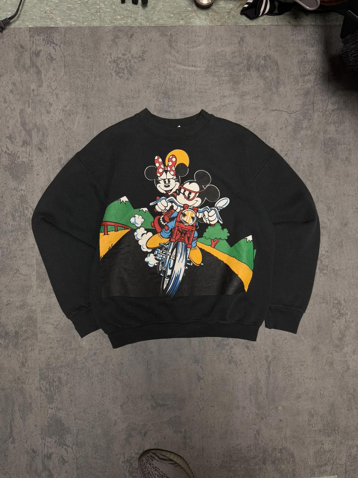 Mickey Mouse 90s Minnie and Mickey Bike Ride Crewneck — L — | Grailed