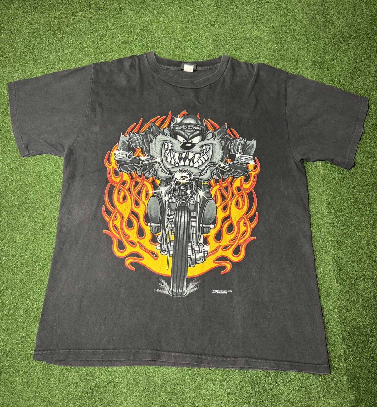 Changes × Vintage 90s INSANE Taz Biker Flames Harley Looney Tunes XL T ...