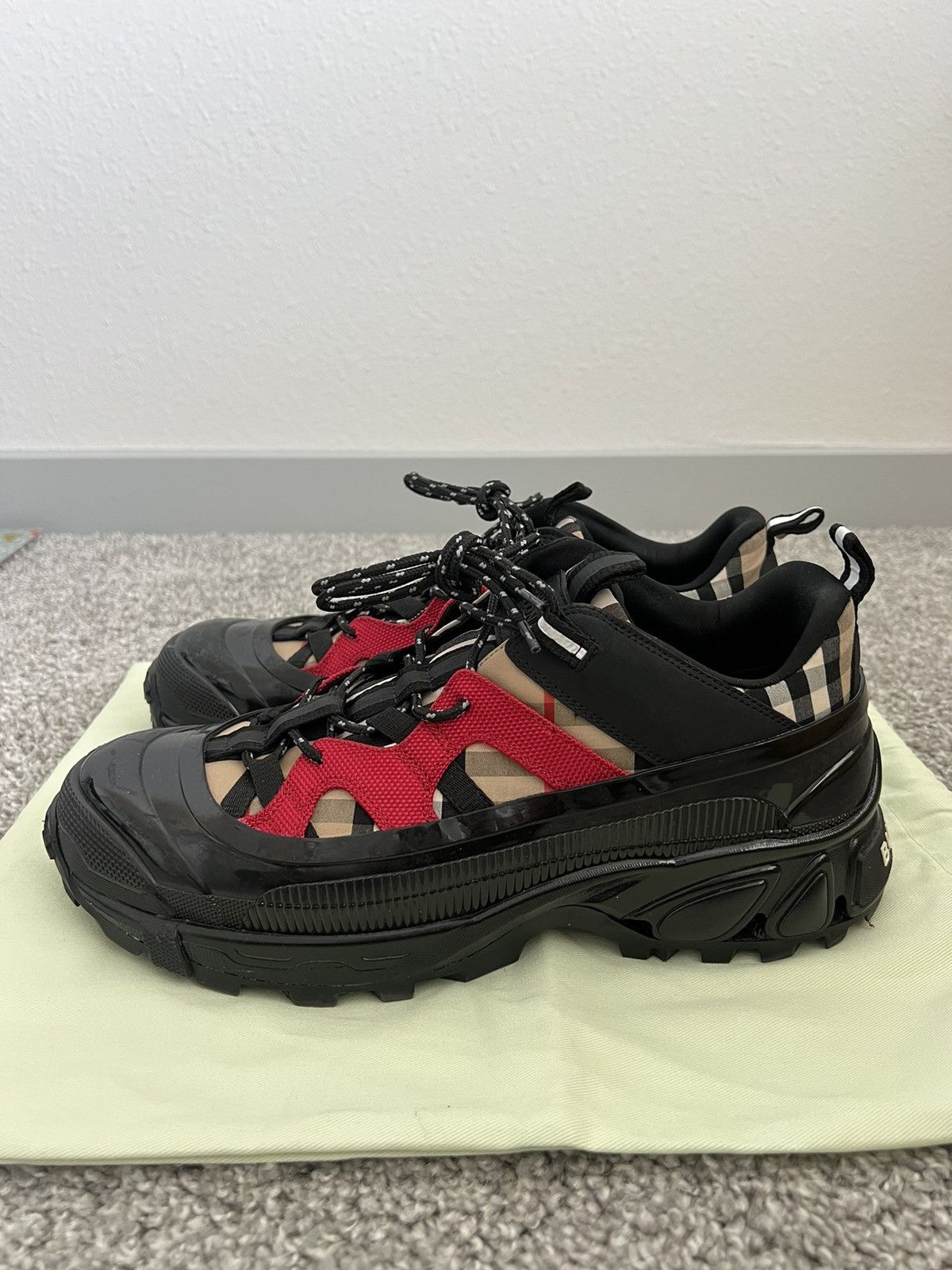 Burberry Burberry Arthur Sneaker | Grailed