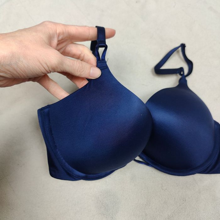 Victoria's Secret Victoria's Secret Miraculous Plunge Bra 32C Bombshell ...