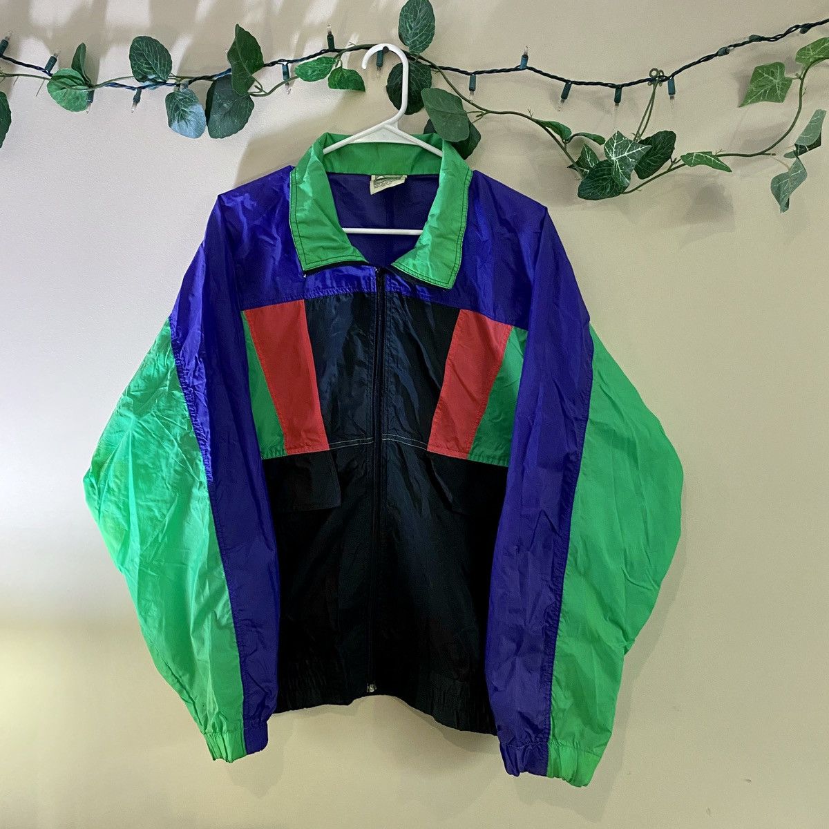 Hype × Streetwear × Vintage Vintage 90s Color Block Windbreaker Jacket ...